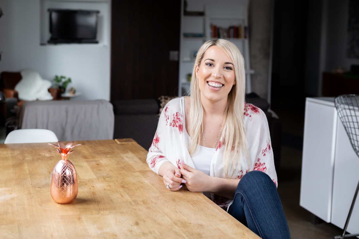 LL 157: Emotional Eating & Coming Back to Self Love w/ Amber Romaniuk ...